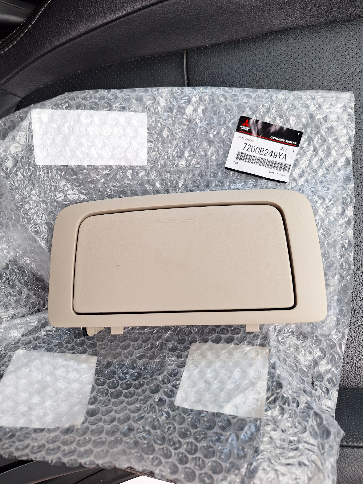 Установка штатного очечника — Mitsubishi Outlander (3G), 2 л, 2014 года ...