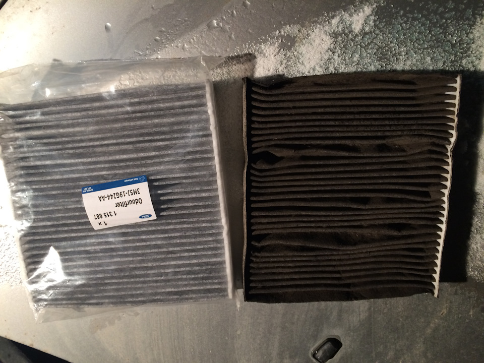 1315687 Фильтр вентиляции салона / C-Max, Focus-II, Kuga, S-Max, Galaxy ...