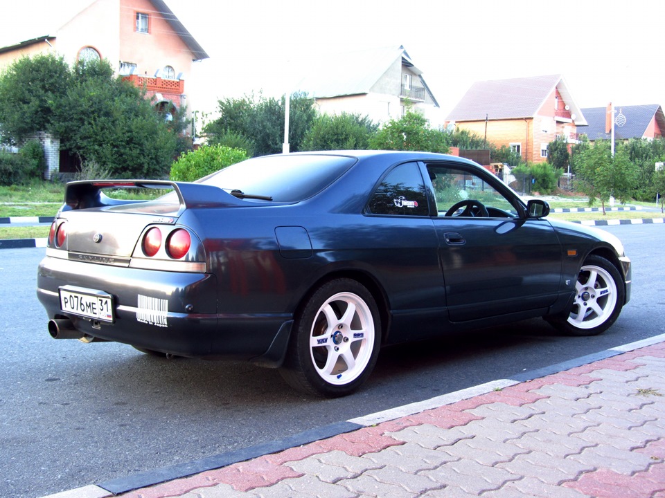 R17 RAYS Volk Racing TE37 — Nissan Skyline (R33 Series 2), 2,5 л, 1996 ...