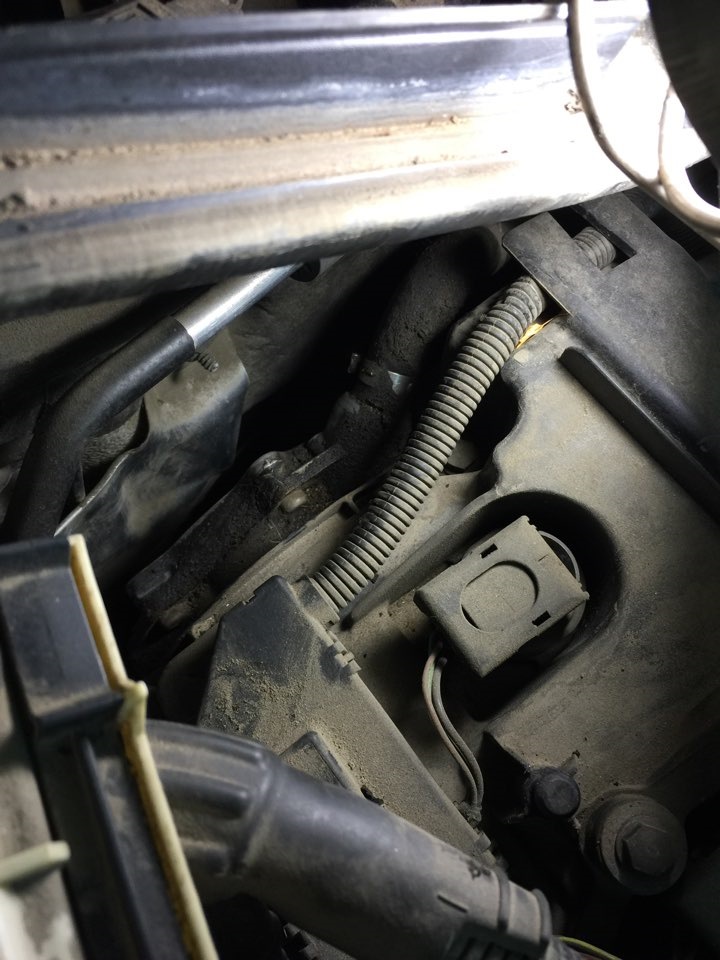 Ремонт вакуумного насоса — BMW 3 series (E90), 2 л., 2005 года | визит ...