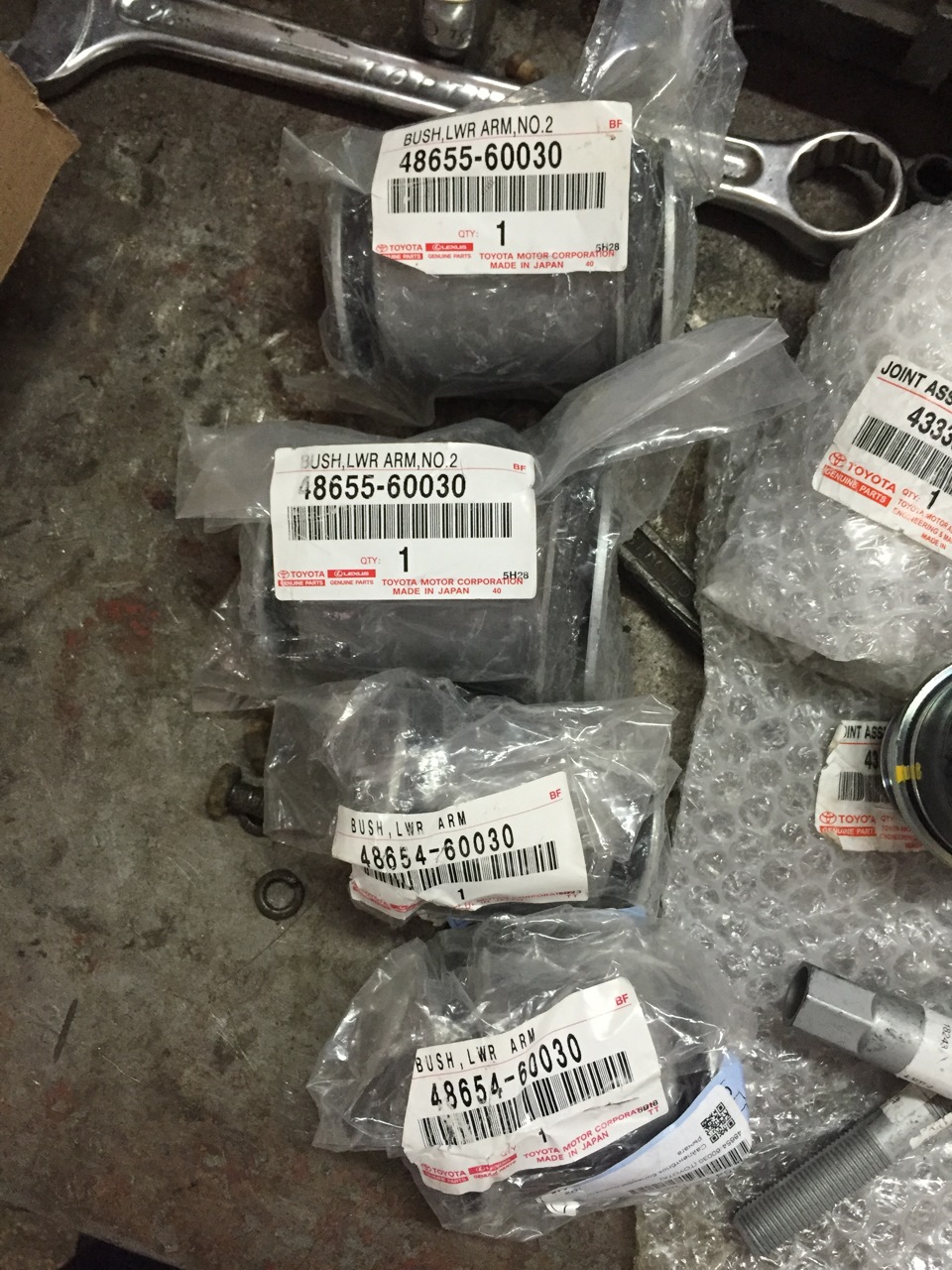 4865460030 Сайлентблок передний нижнего рычага OEM TOYOTA LEXUS ...