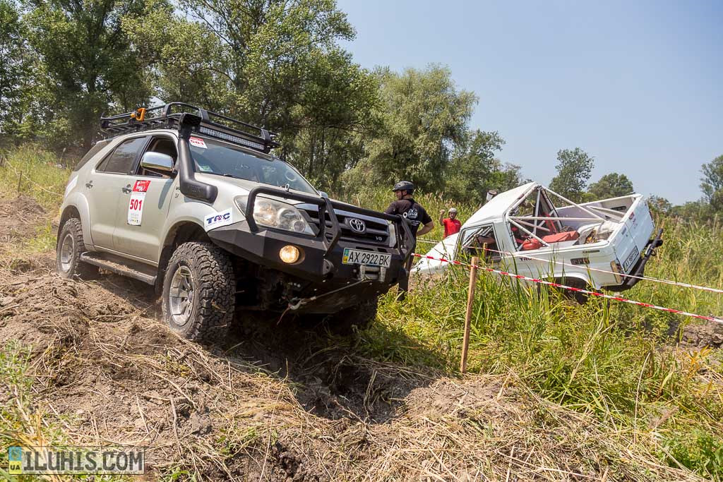 Этап Кубка Украины по триалу в формате RFC — Toyota Fortuner (1G), 4 л ...
