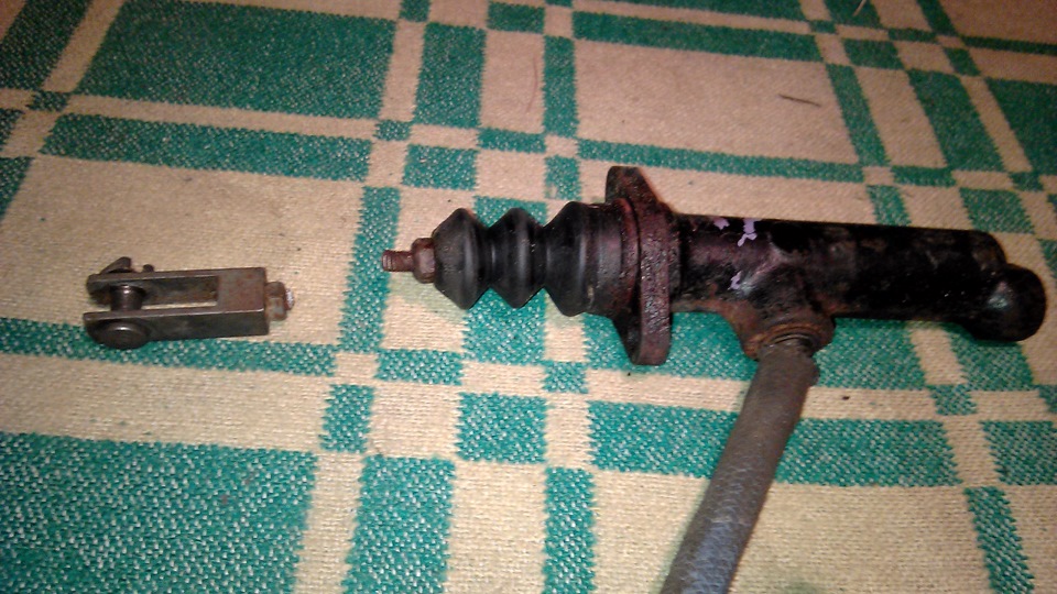 11. Ищем пропавшее сцепление — Audi 100 (C3), 2 л, 1985 года | своими ...