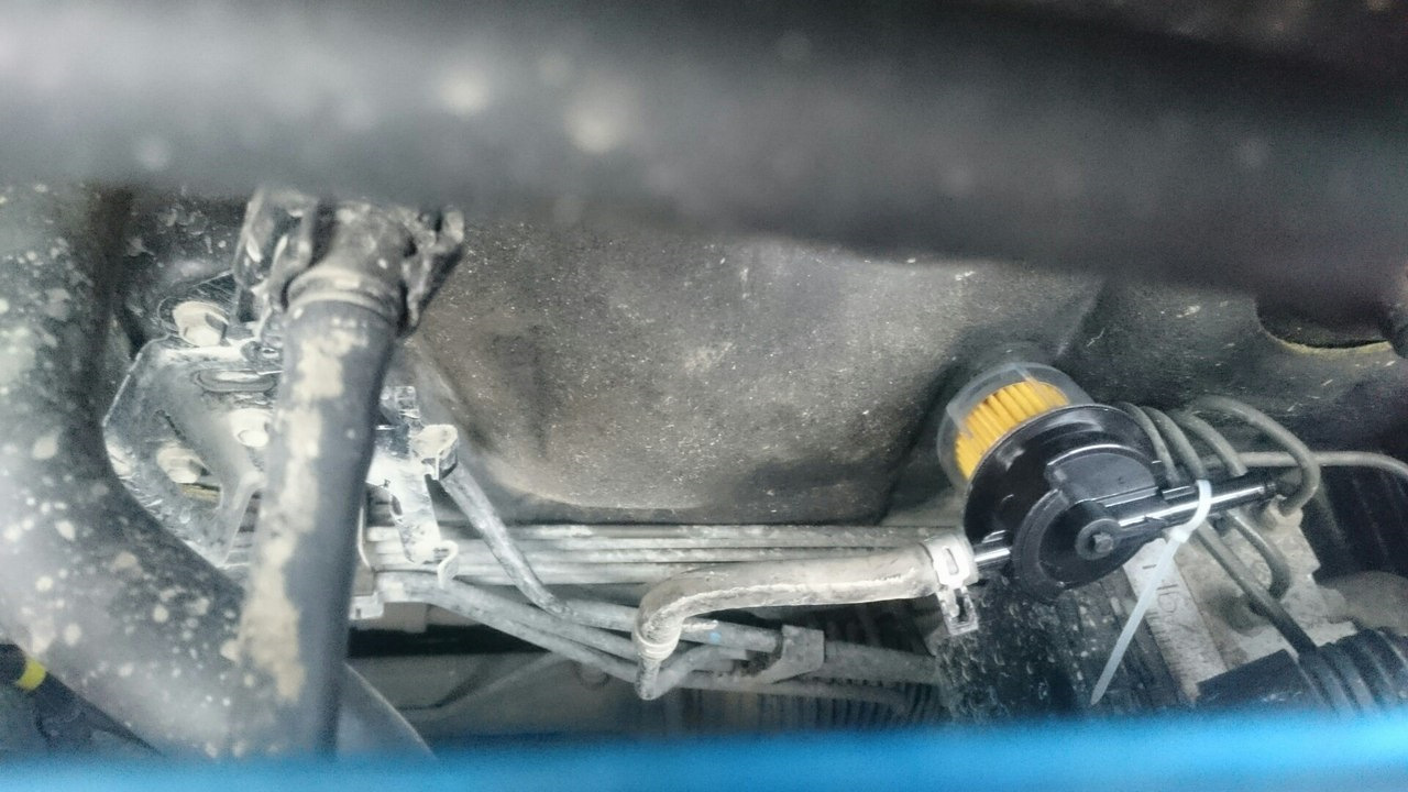 Убрал адсорбер! Едит легче. — Toyota bB (NCP30), 1,5 л, 2002 года ...