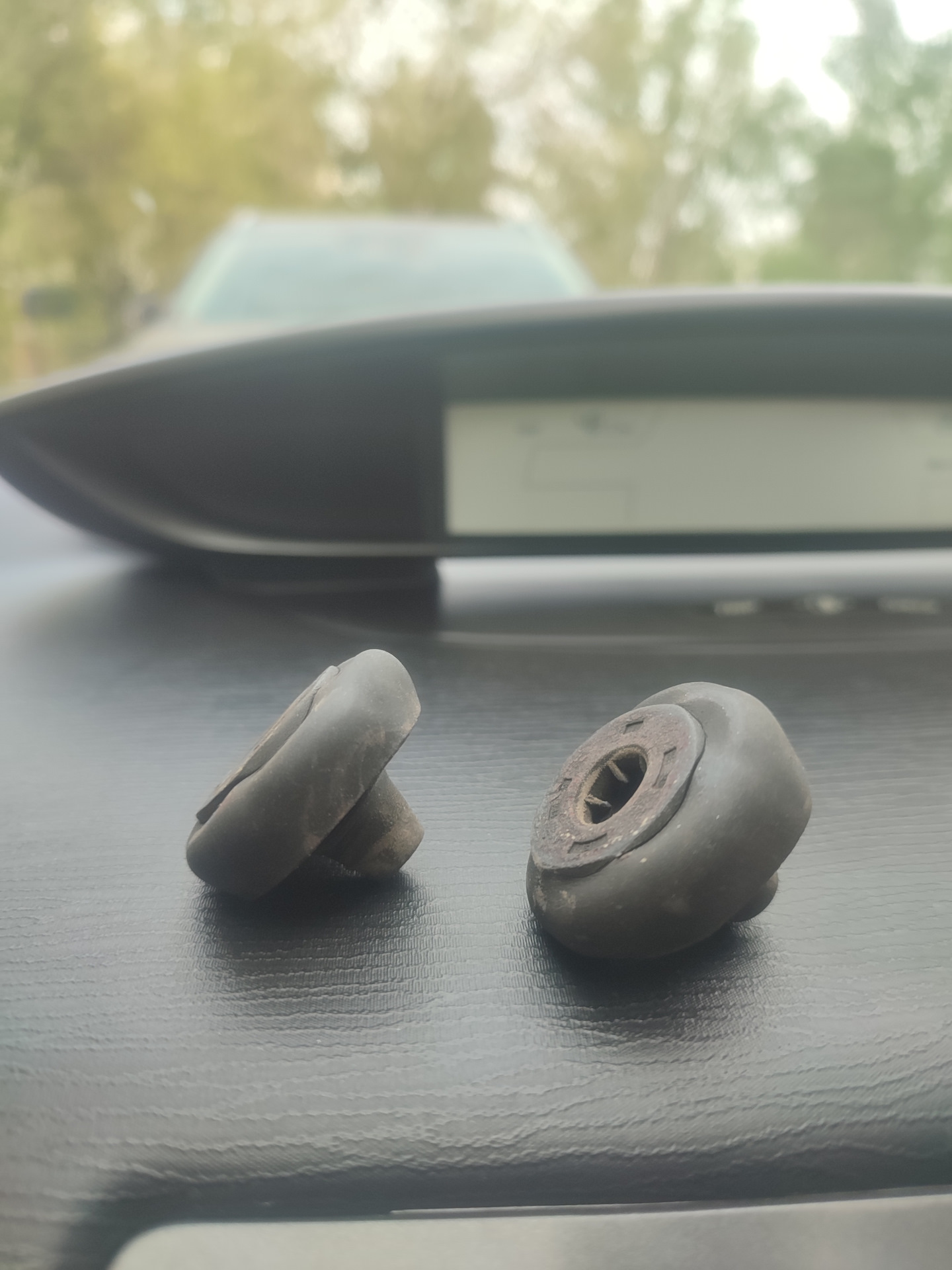 Замена, моторчика стеклоотчистителя, приемной трубы, бачка ГТЦ, ГБО ...