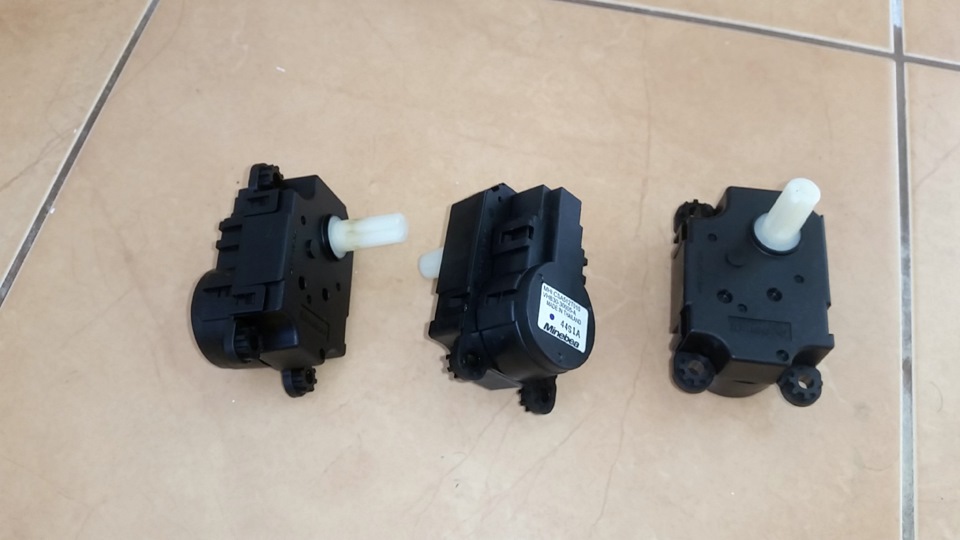 7820A080 Сервомотор отопителя Mitsubishi | Запчасти на DRIVE2