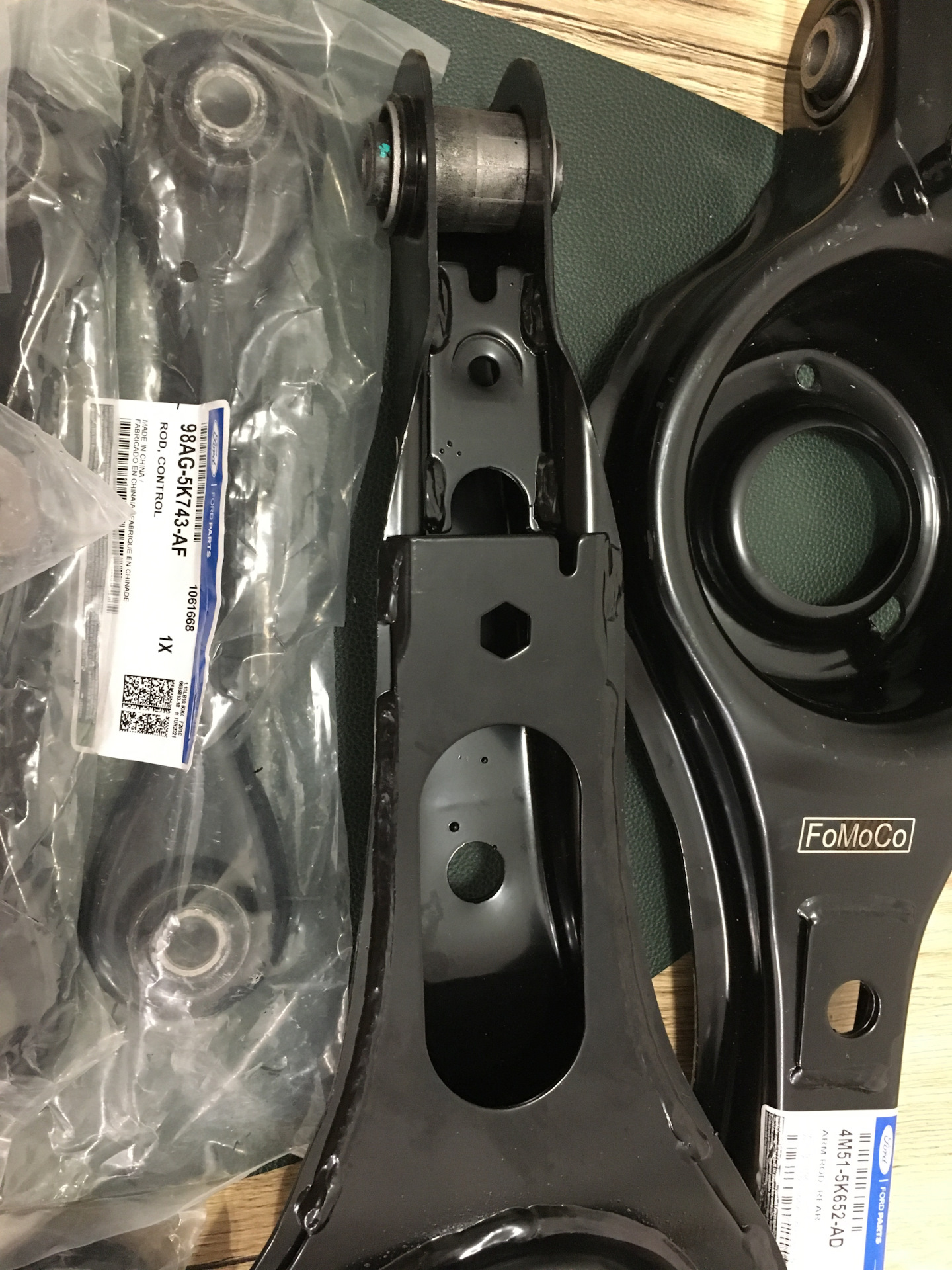 Подарки на Новый год. Нам 15 лет. — Ford Focus Sedan II, 1,8 л, 2008 ...