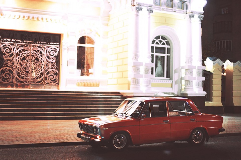 возле ЗАГСа — Lada 2103, 1,5 л, 1976 года | фотография | DRIVE2