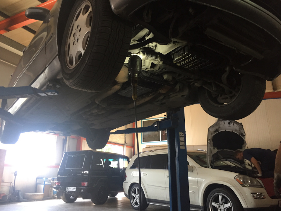 Замена коренного сальника, прокладка и разъем акпп, эластичная муфты ...