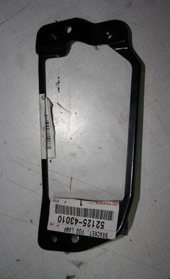 5212543010 Кронштейн фары TOYOTA LEXUS | Запчасти на DRIVE2