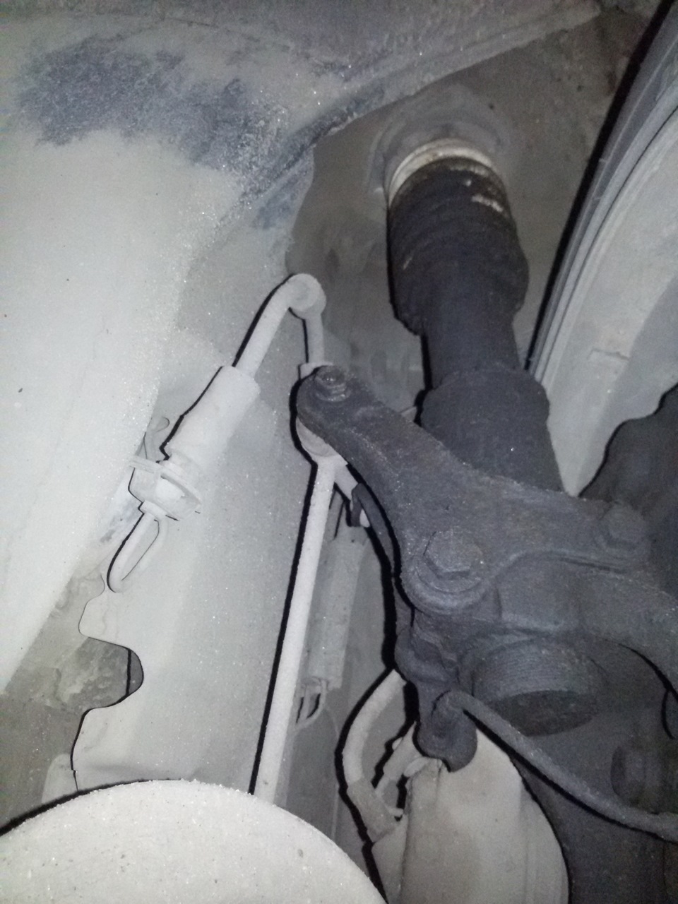 Замена передних амортизаторов — BMW 5 series (E60), 3 л, 2004 года ...