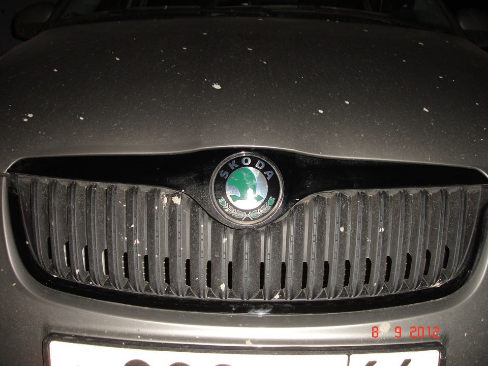хром долой. — Skoda Fabia Mk2, 1,4 л, 2009 года | тюнинг | DRIVE2