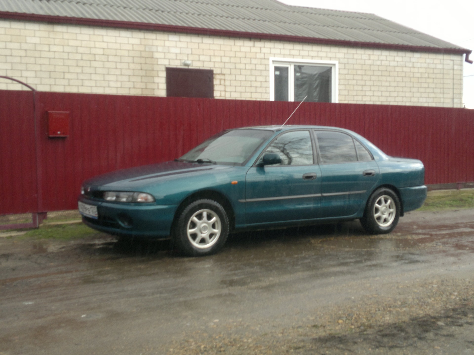 Пара фоток — Mitsubishi Galant (7G), 1,8 л, 1996 года | просто так | DRIVE2