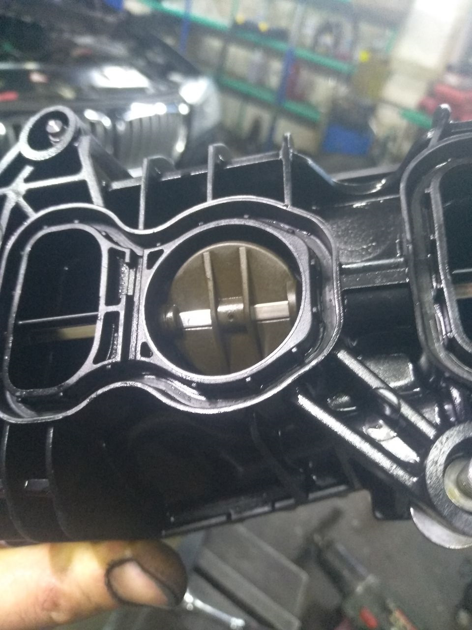 4. Чистим сажу орехом/впускной коллектор — BMW X3 (F25), 3 л, 2013 года ...