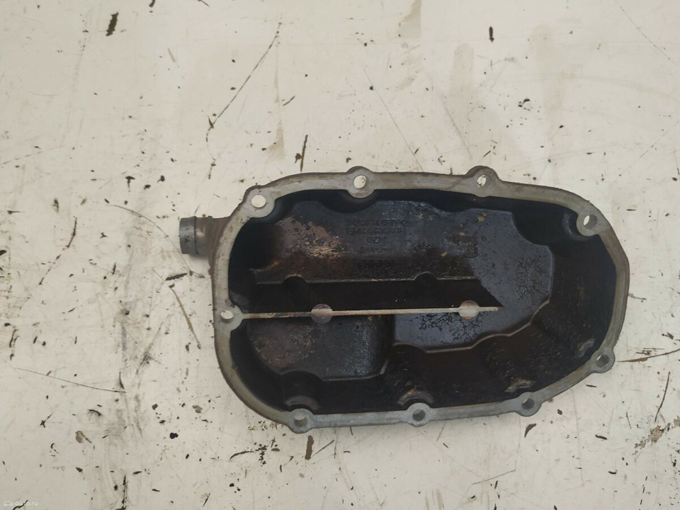 Крышка вентиляции картерных газов. — Audi A6 (C5), 2,4 л, 1998 года ...