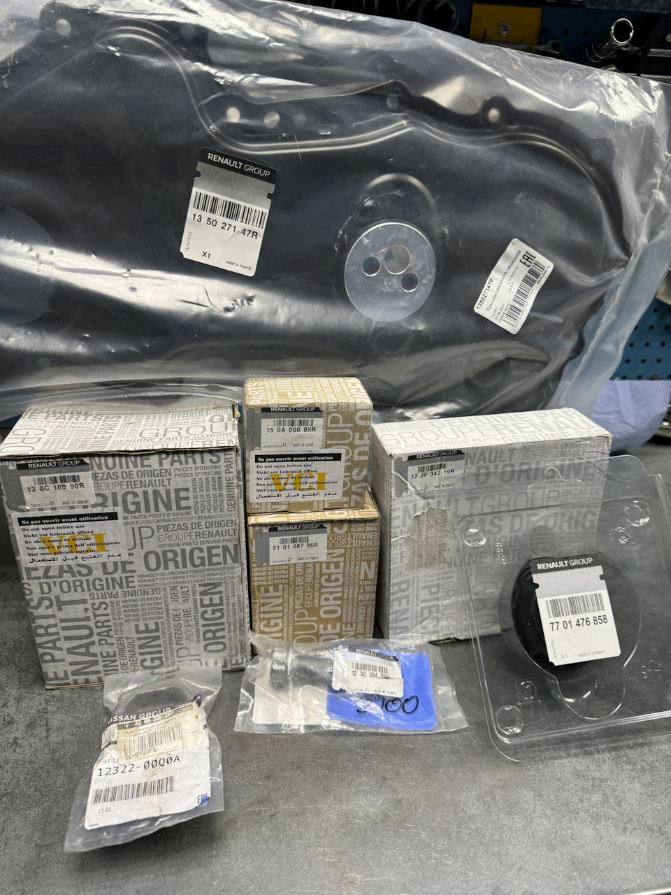 7701476858 Передний сальник коленвала RENAULT | Запчасти на DRIVE2