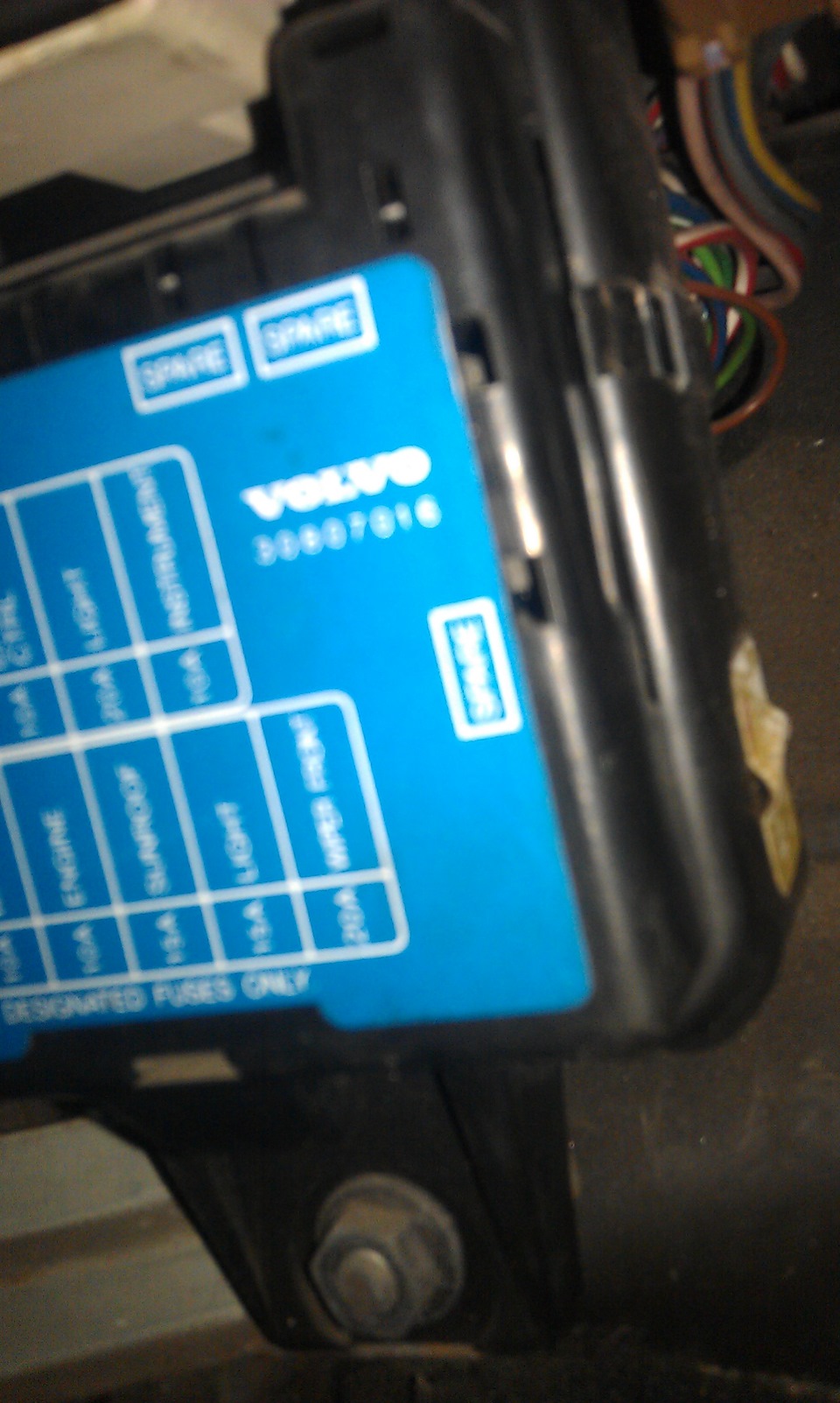 "Презики" ой, извините, предохранители… — Volvo V40 (1G), 1,9 л, 1998 ...