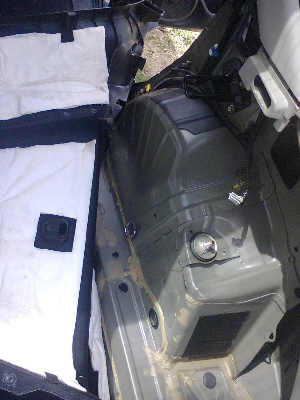виброизоляция задних арок — Honda Civic Hatchback (8G), 1,8 л, 2008 ...
