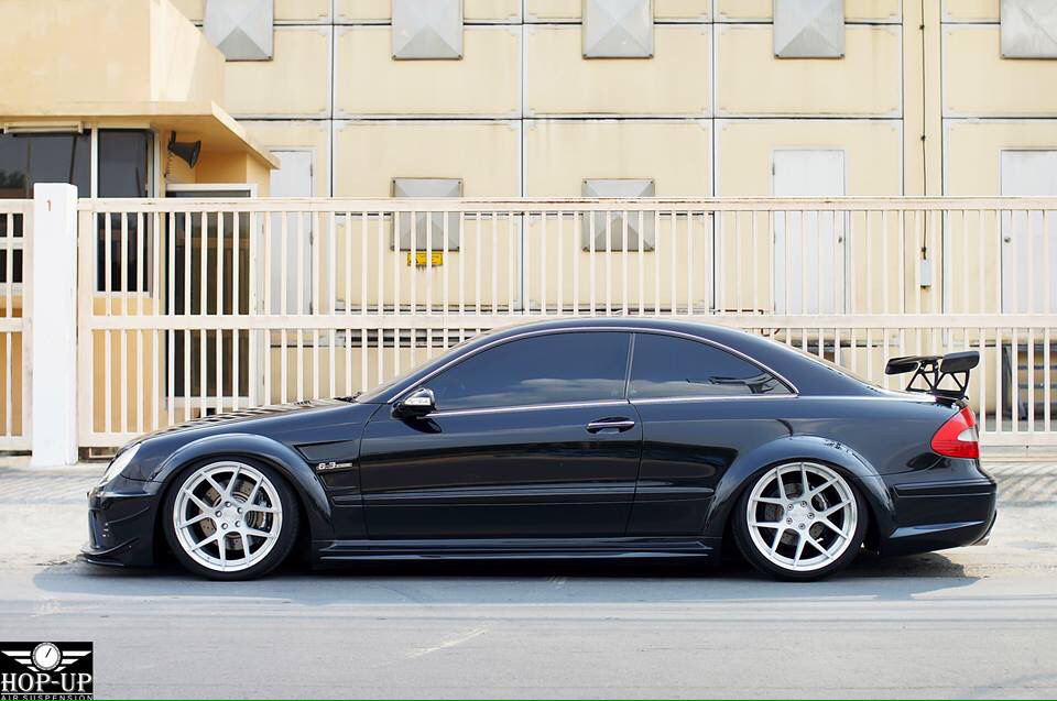 Mercedes-Benz W209 on air — DRIVE2