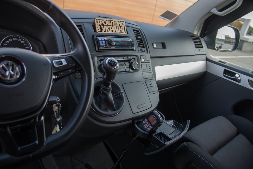 USB в бардачке! — Volkswagen Transporter T5, 2 л, 2011 года | автозвук ...