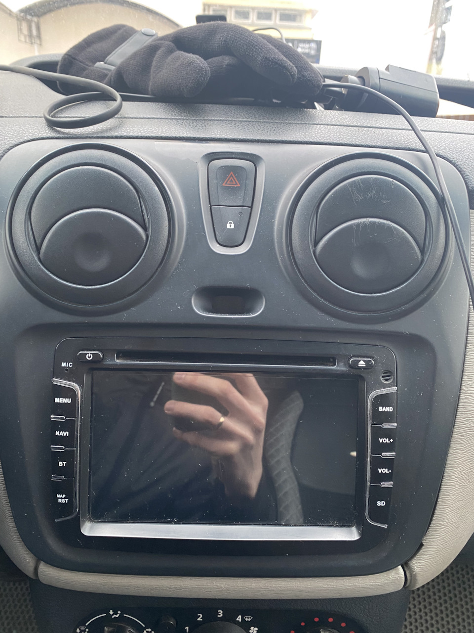 9 дюймов — Renault Dokker, 1,5 л, 2014 года | автозвук | DRIVE2