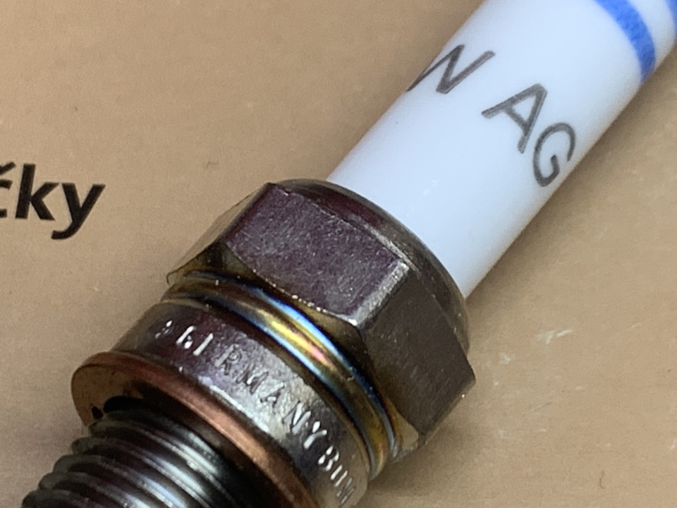 Свечи зажигания VAG 04E905612C EA211 1.4 Tsi Tfsi на Skoda Kodiaq (1G ...