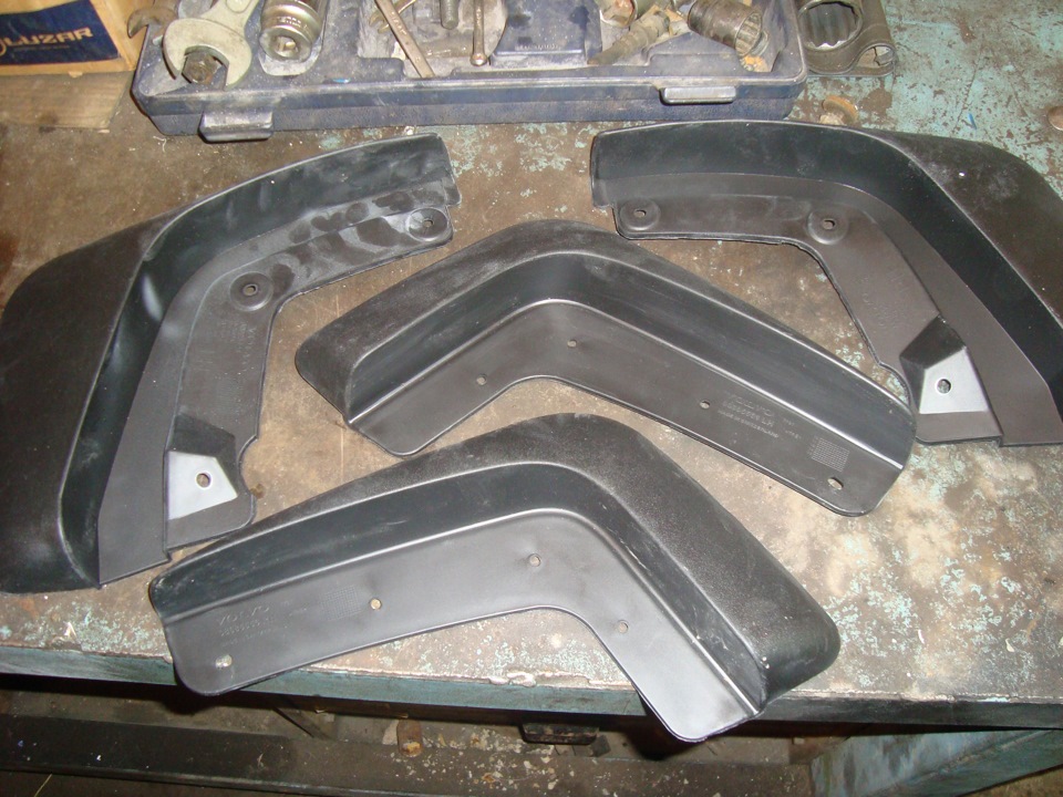 брызговики — Volvo XC90 (1G), 2,4 л, 2008 года | аксессуары | DRIVE2