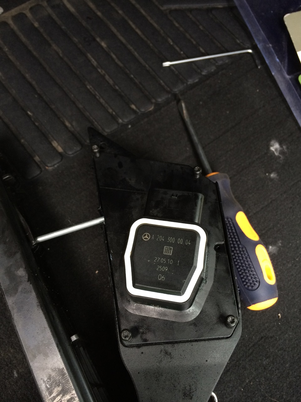 A2043000004 Педаль акселератора Mercedes | Запчасти на DRIVE2