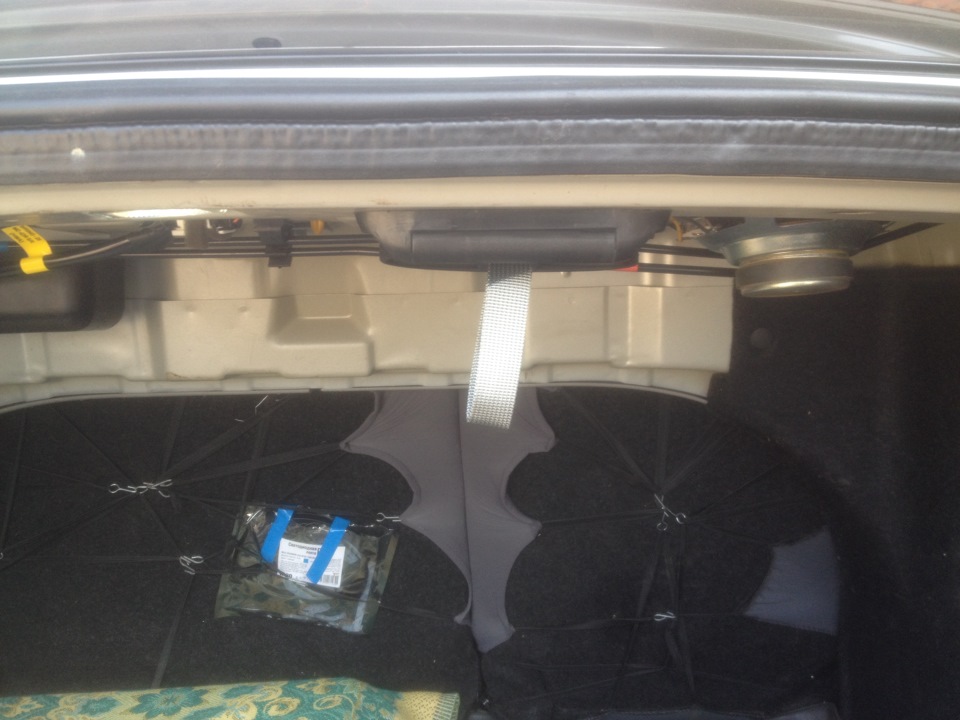 Крючек в багажник — Hyundai Verna (MC), 1,4 л, 2007 года | аксессуары ...