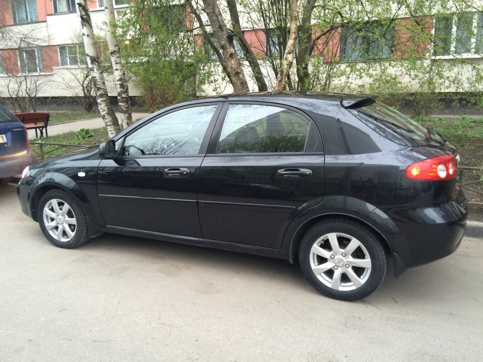 Помылся — Chevrolet Lacetti 5D, 1,6 л, 2011 года | колёсные диски | DRIVE2