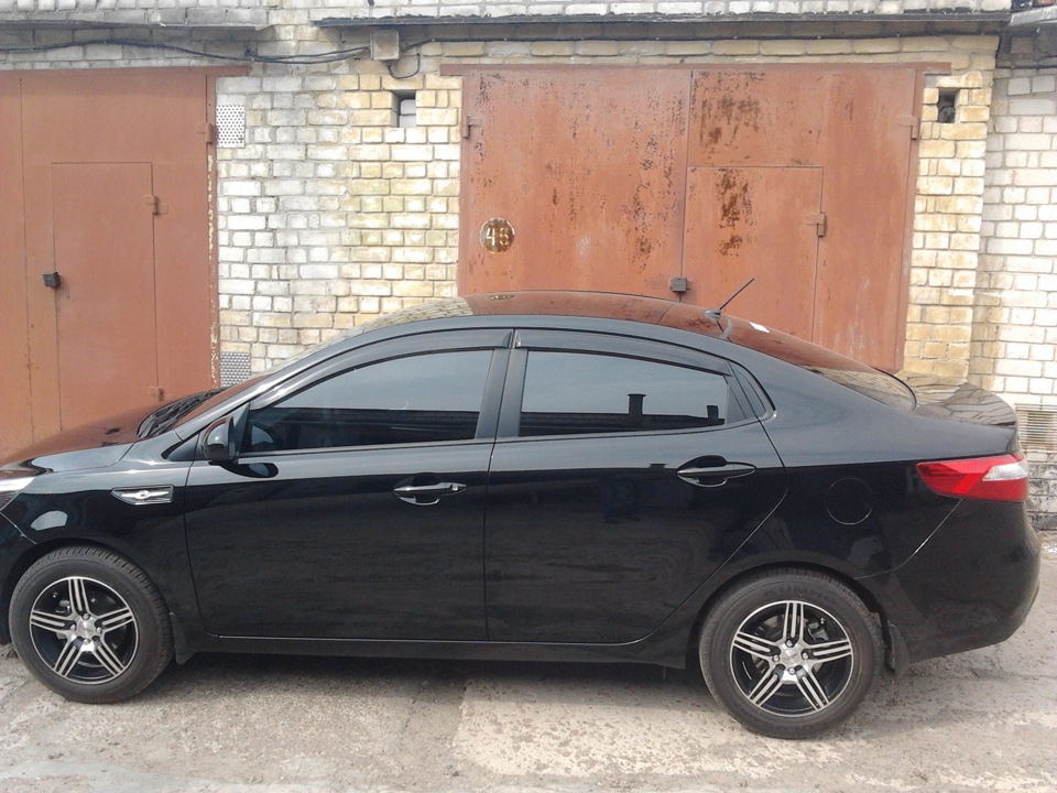 Дефлекторы. — KIA Rio (3G), 1,4 л, 2012 года | аксессуары | DRIVE2