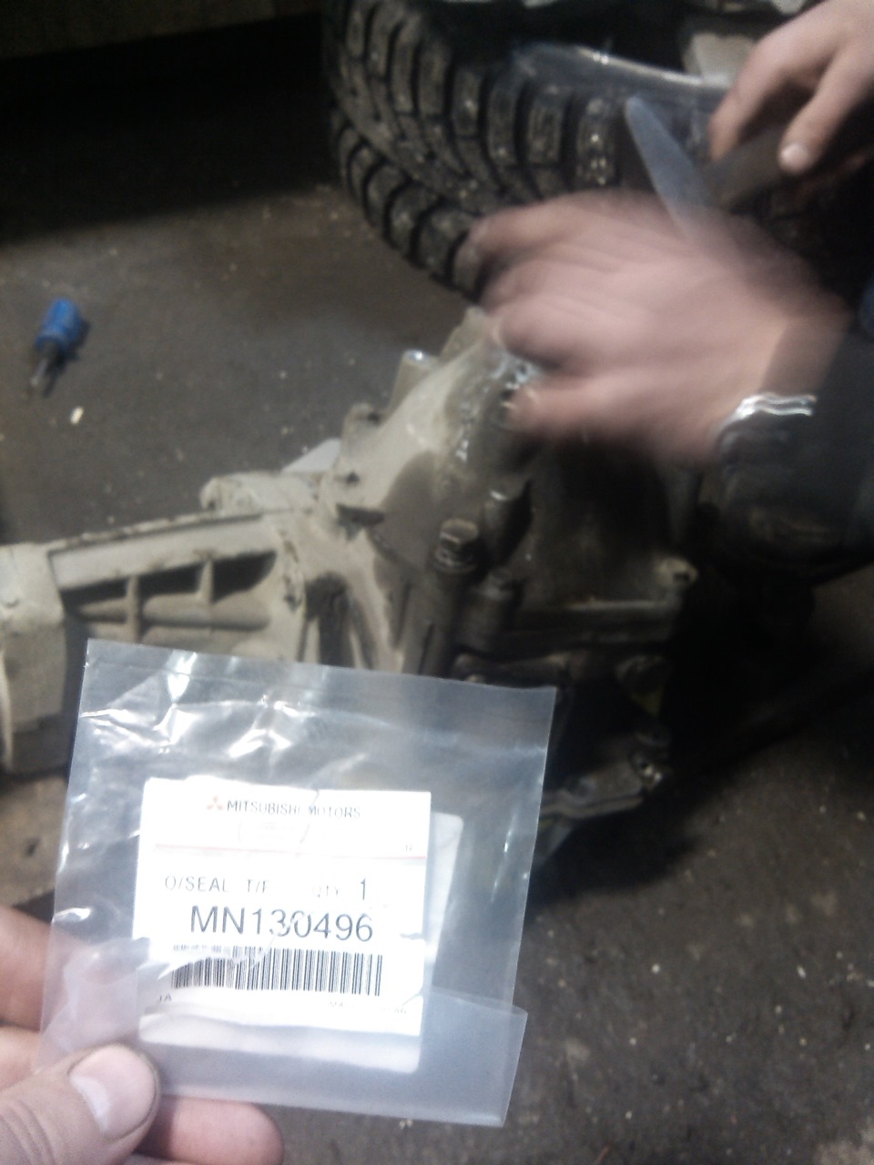 Замена масла в АКПП с заменой фильтра — Mitsubishi Outlander, 2,4 л ...