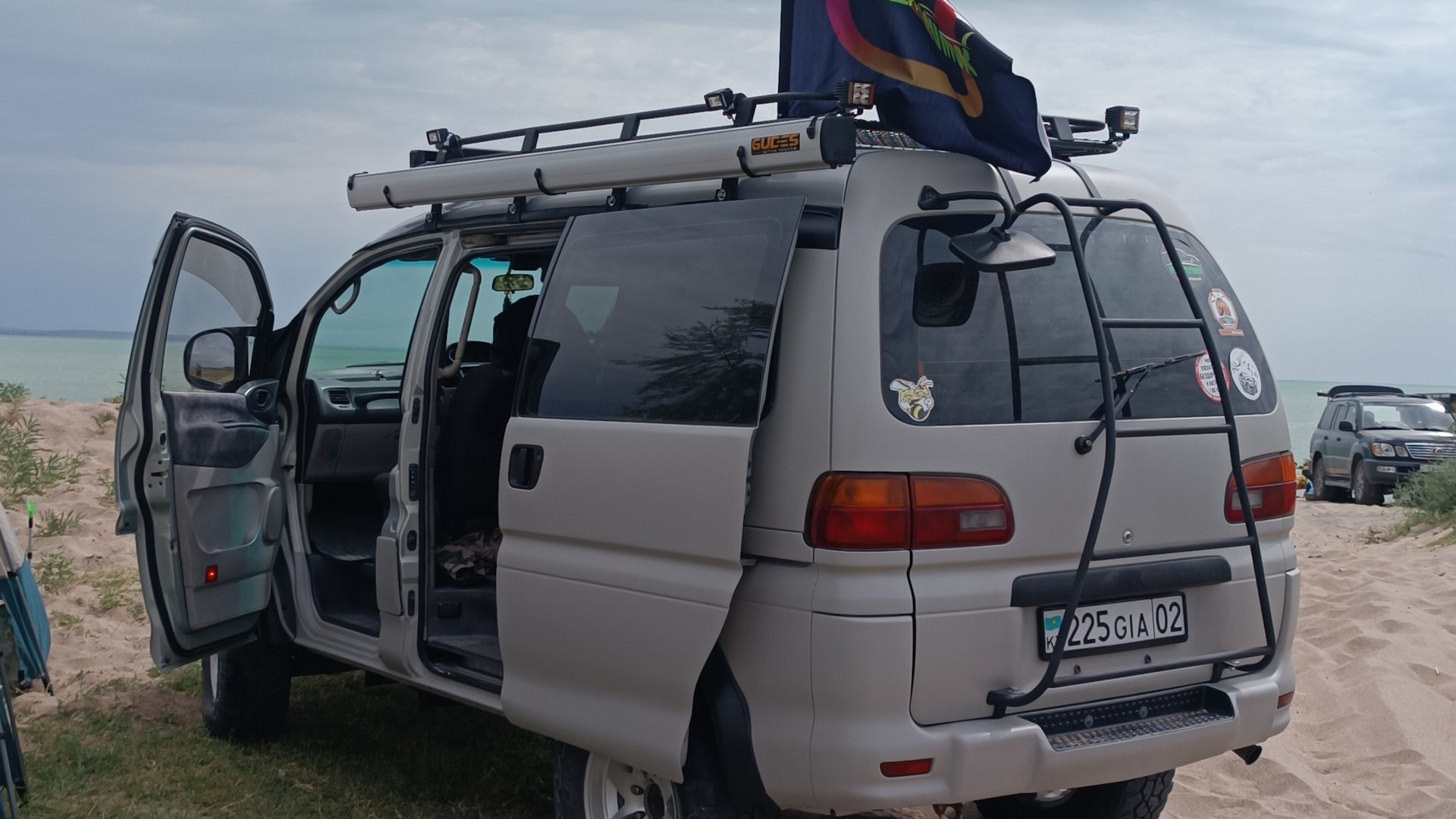 Mitsubishi Delica (L400) 2.8 дизельный 1998 | на DRIVE2