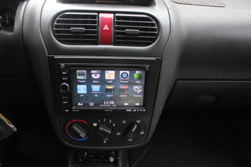 Возьми кино в дорогу — Opel Combo C, 1,4 л, 2008 года | автозвук | DRIVE2