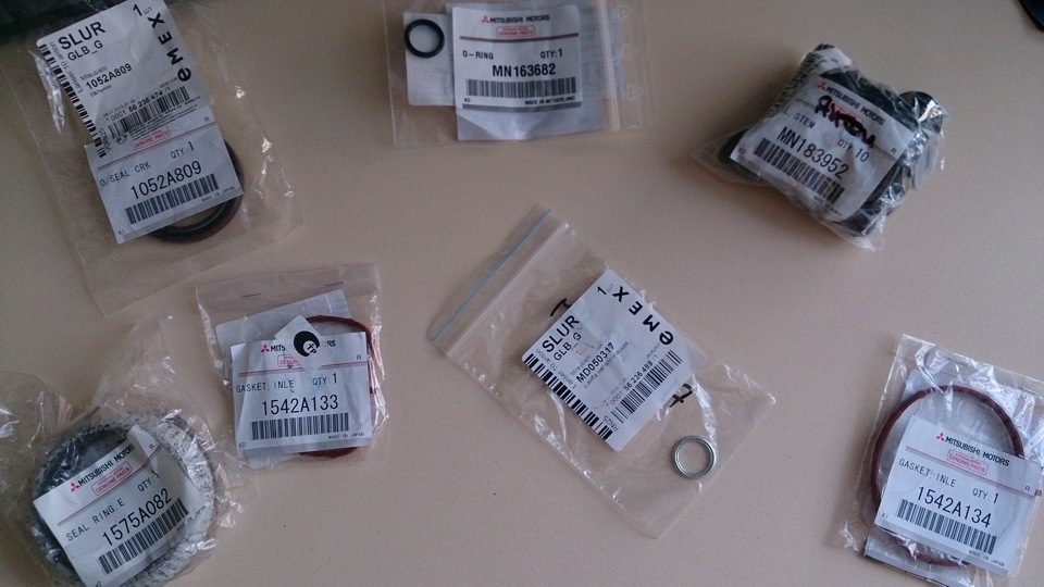 MN183952 Сальник штока впускного клапана Mitsubishi | Запчасти на DRIVE2