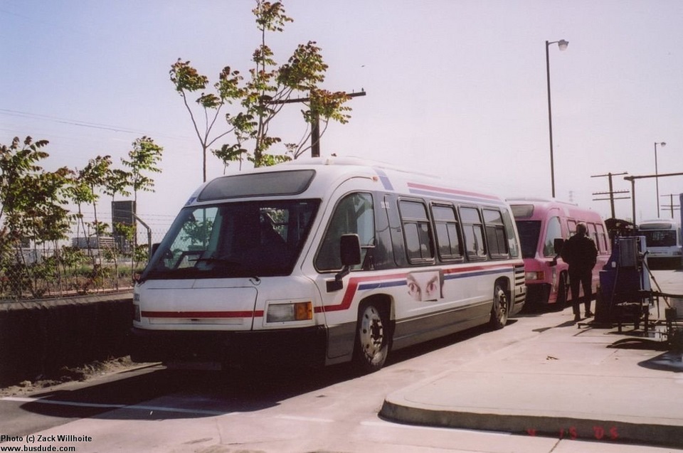 Mauck MSV 1120S Executive Coach Limousine\Advanced Bus Industries LLC ...