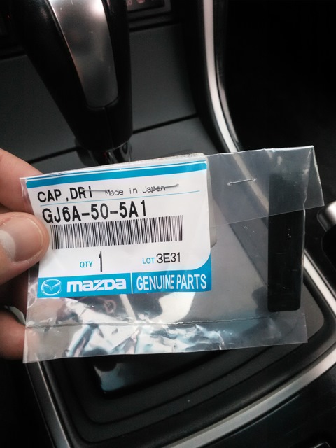 GJ6A505A1 ЗАГЛУШКА В МОЛДИНГ КРЫШИ. Mazda | Запчасти на DRIVE2