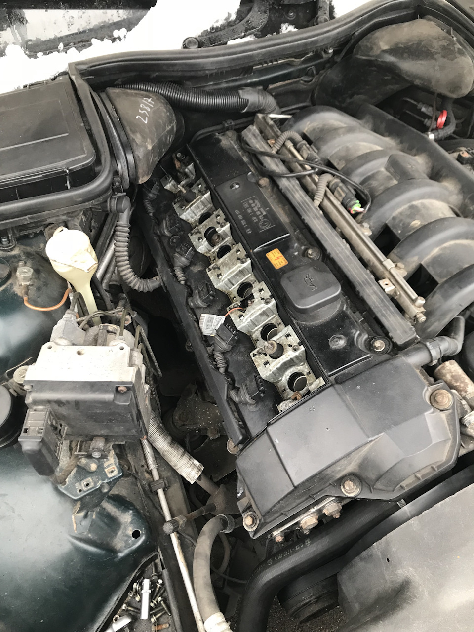 Прокладка клапанной крышки — BMW 5 series (E39), 2,5 л, 1997 года ...
