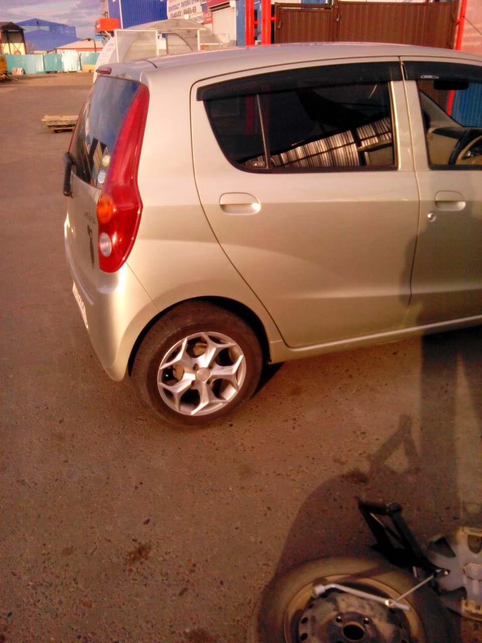 проба пера:) R14 — Daihatsu Mira (L275/L285), 0,7 л, 2010 года | колёсные диски | DRIVE2