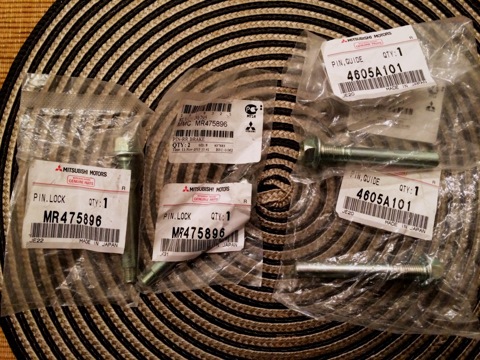 MR475896 ПАЛЕЦ СУППОРТА Mitsubishi | Запчасти на DRIVE2