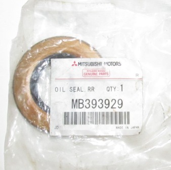 Всякие запчасти на будущее. — Mitsubishi Outlander (1G), 2,4 л, 2003 ...