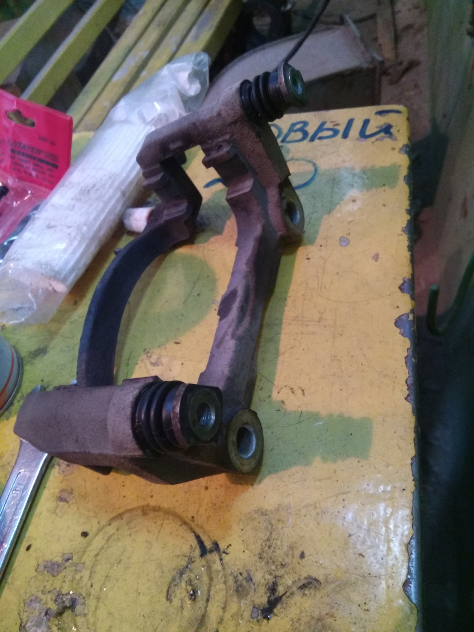 Самостоятельный ремонт передних тормозных суппортов — Nissan Qashqai ...