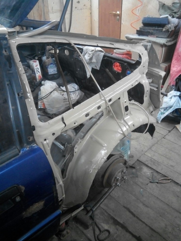 Установил левое заднее крыло — Honda CR-X (2G), 1,6 л, 1990 года ...