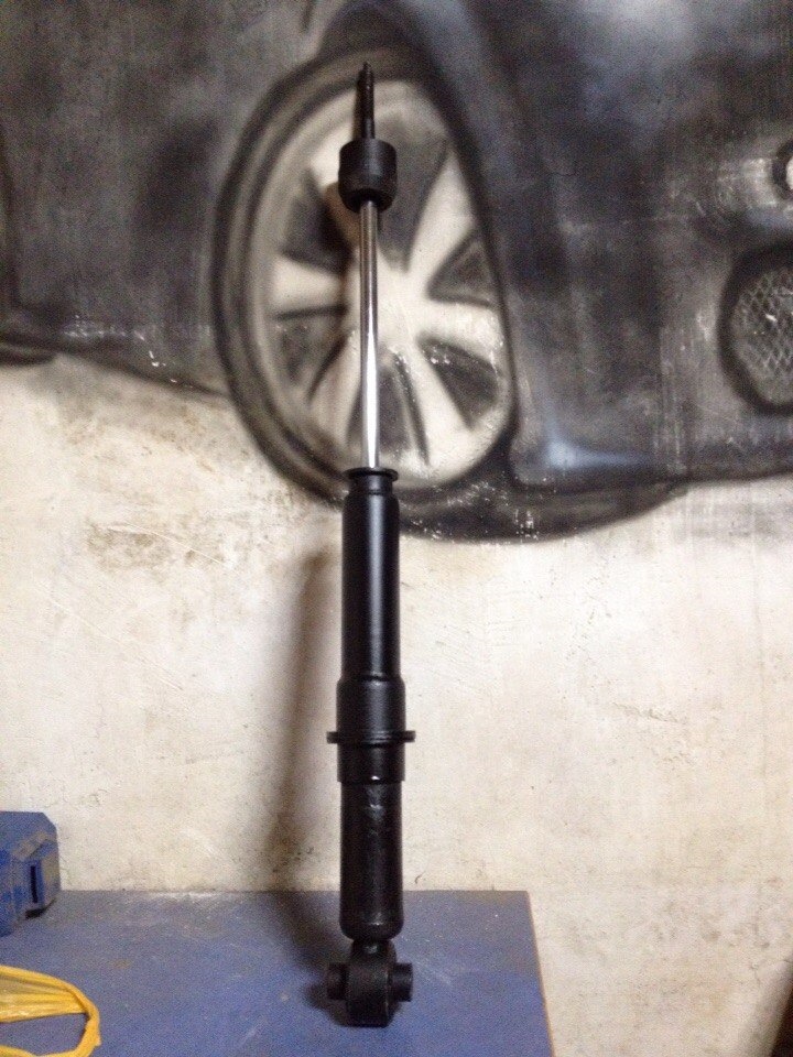 Задние Ппевмо-стойки(ч.4) — Volkswagen Scirocco (2G), 1,8 л, 1985 года ...