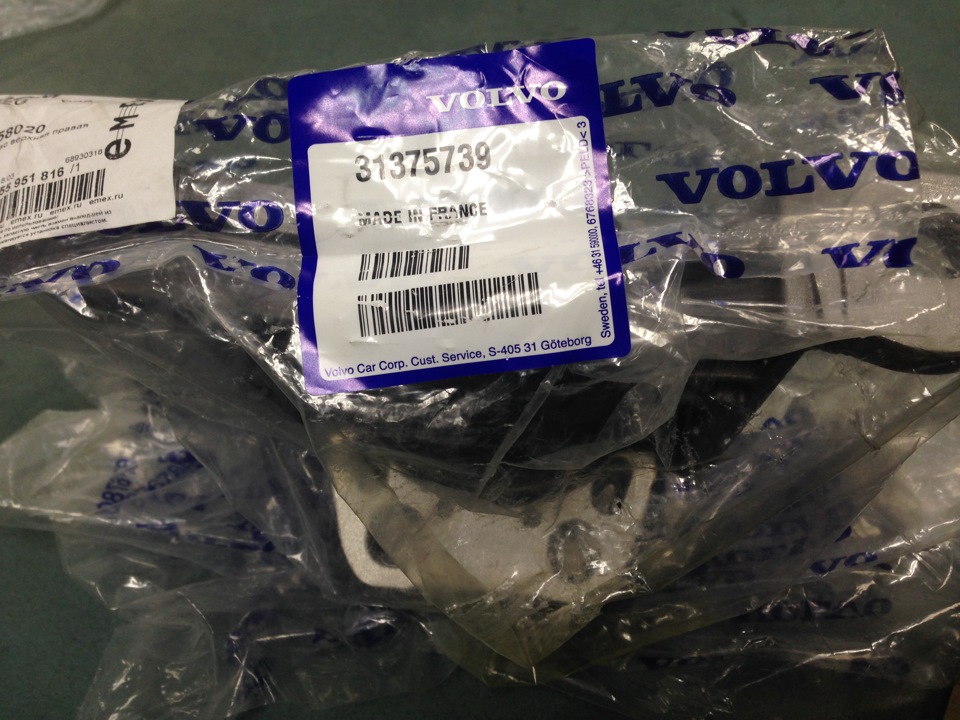 Замена правой подушки двигателя. — Ford Focus Sedan II, 2004 года ...