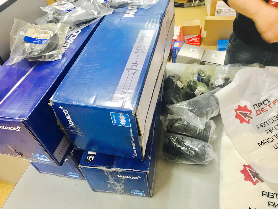 Новые стойки в круг — Hyundai Accent (2G), 1,5 л, 2008 года | запчасти ...