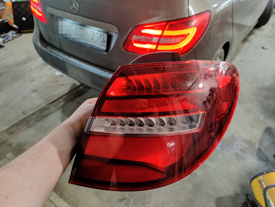 Дооснащение: Задние фонари от рестайлинга. Код 632 — Mercedes-Benz B ...