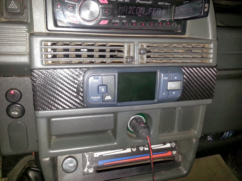 Установка бортового компьютера Multitronics VC731 в штатное местов ...