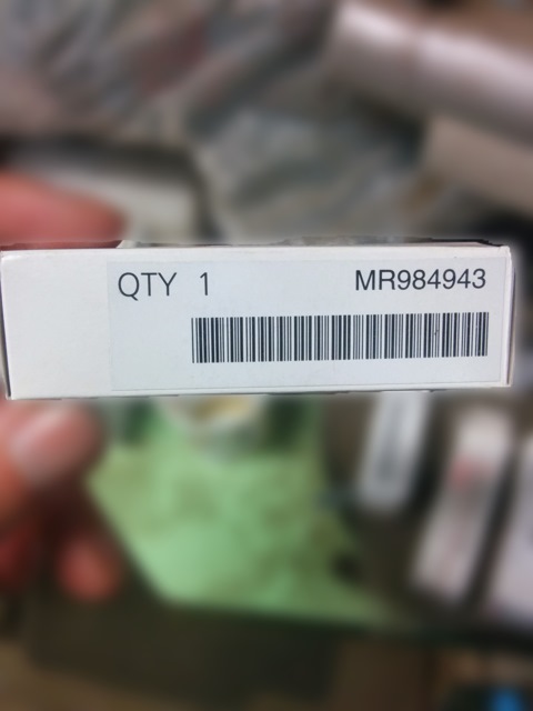 MR984943 Свеча зажигания Mitsubishi | Запчасти на DRIVE2