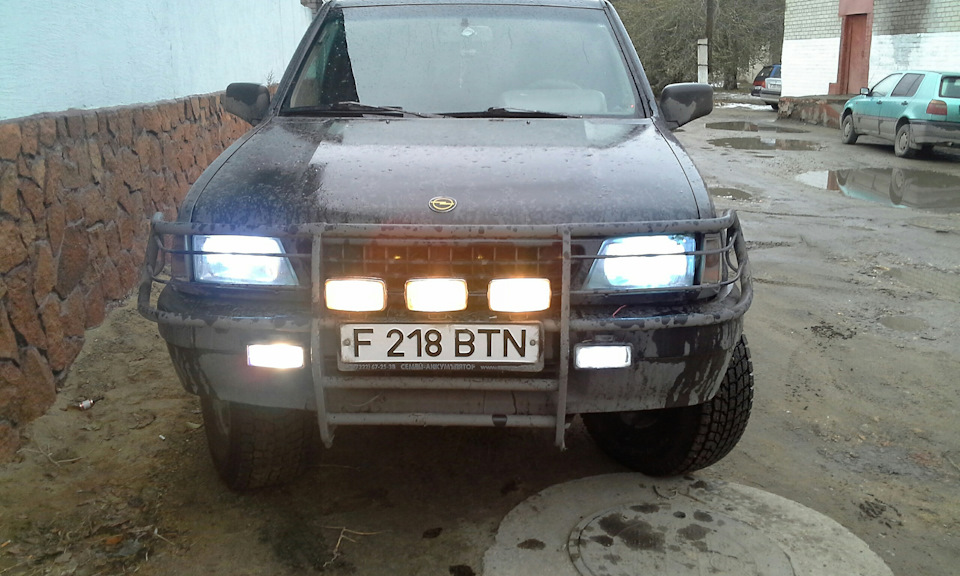 Dirty Jeep — Opel Frontera A, 2,4 л, 1992 года | фотография | DRIVE2